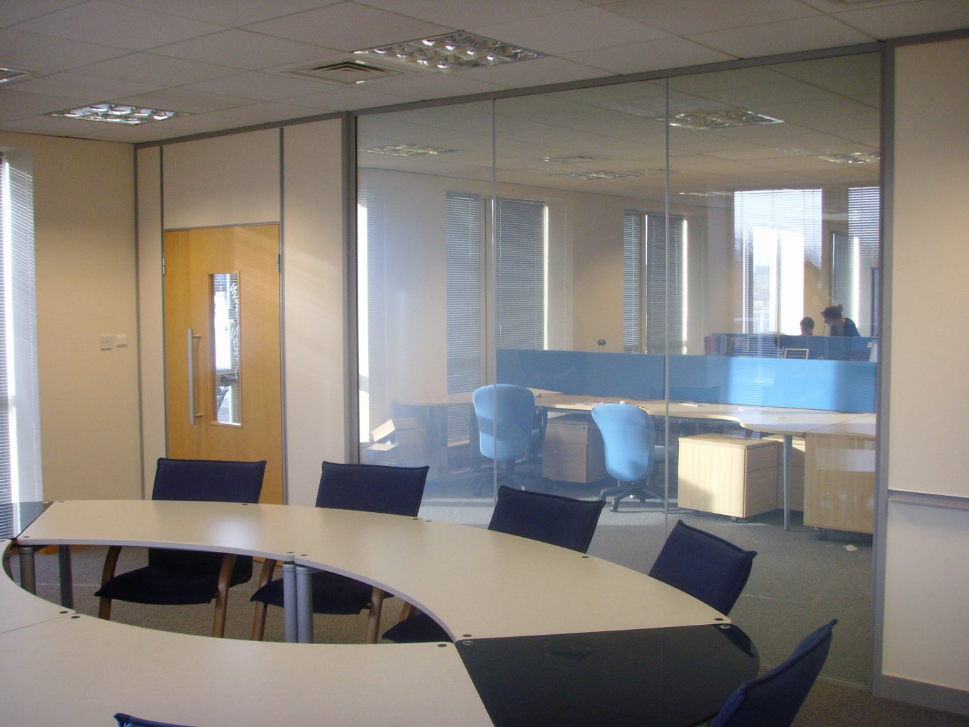 Commercial Applications of LC SmartGlass - Corporate/Office Interiors ...