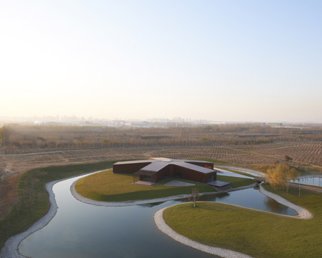 Asterisk shaped building - SmartGlass